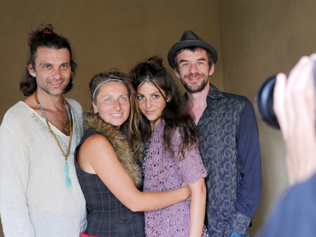 Galerie - MANTRA TRIBE - Chanting & Dancing to the Heart-Core