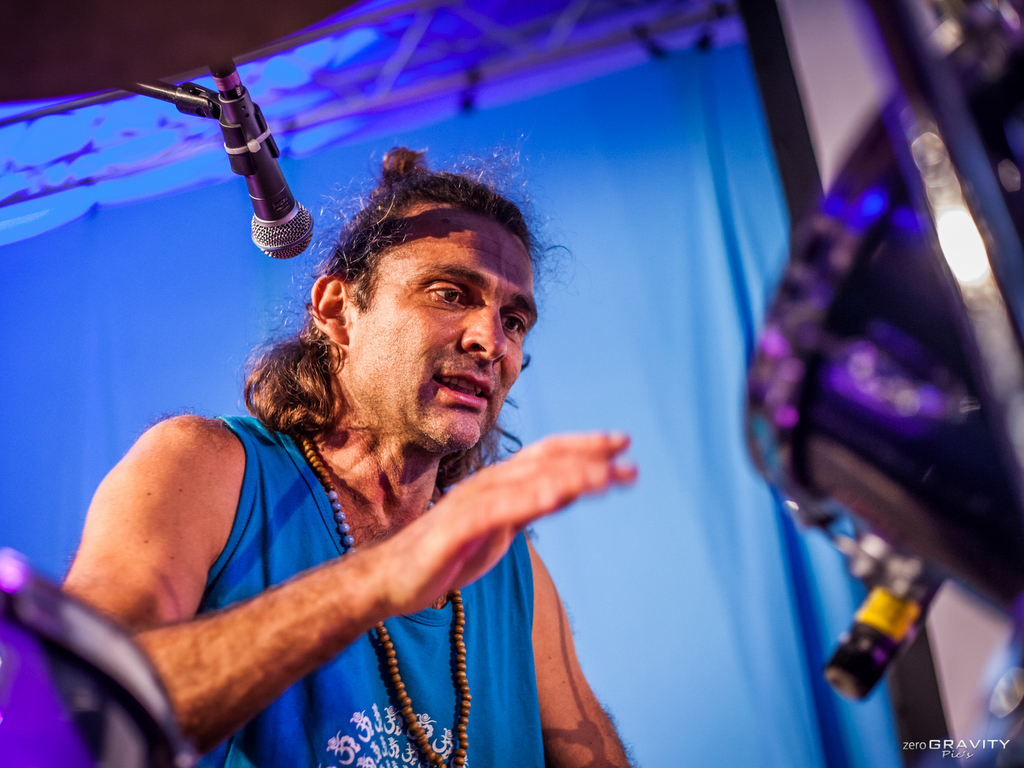 Galerie - MANTRA TRIBE - Chanting & Dancing to the Heart-Core