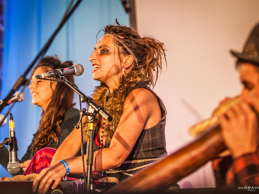 Galerie - MANTRA TRIBE - Chanting & Dancing to the Heart-Core